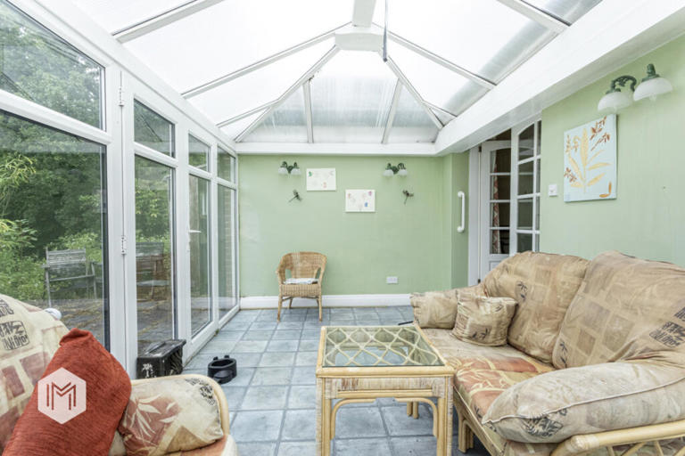 I tour beautifully secluded one-acre bungalow - a rare renovation ...