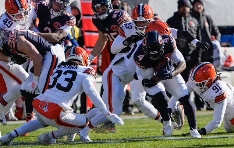 Bears maul Browns, Shedeur Sanders to give Cleveland 3rd straight loss ...
