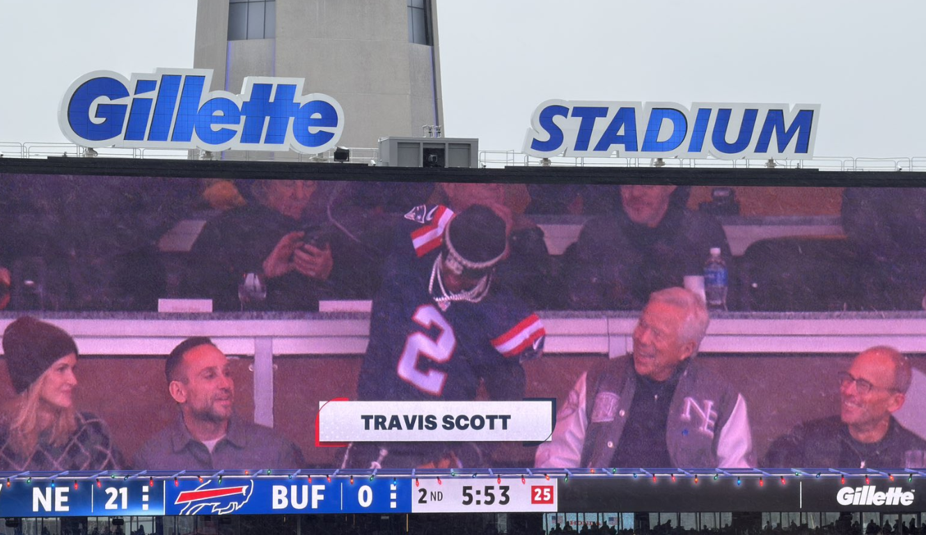 Travis Scott fires up Gillette Stadium and Stefon Diggs with his ...