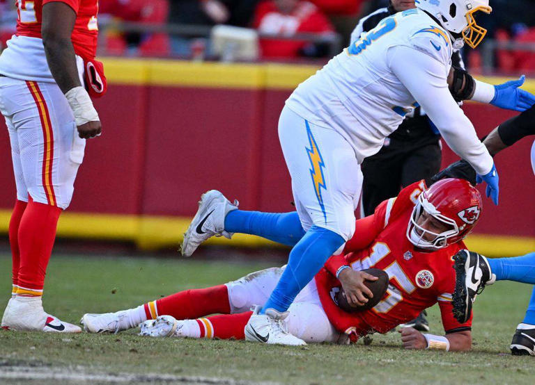 The Mahomes injury is an abrupt ending. This Chiefs season was a slow ...