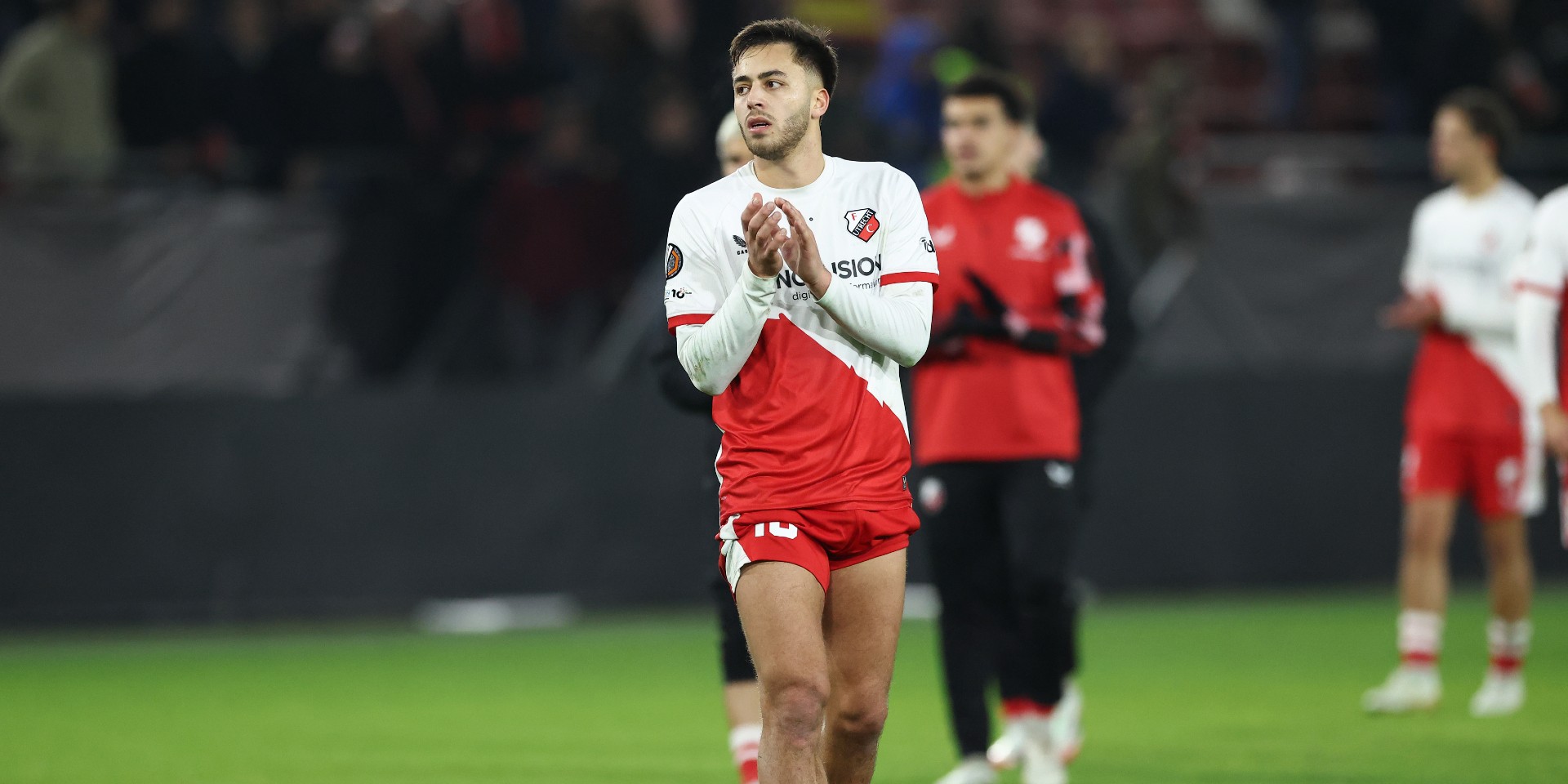 'Nieuws: Fenerbahçe meldt zich na geklapte Veerman-deal opnieuw in ...