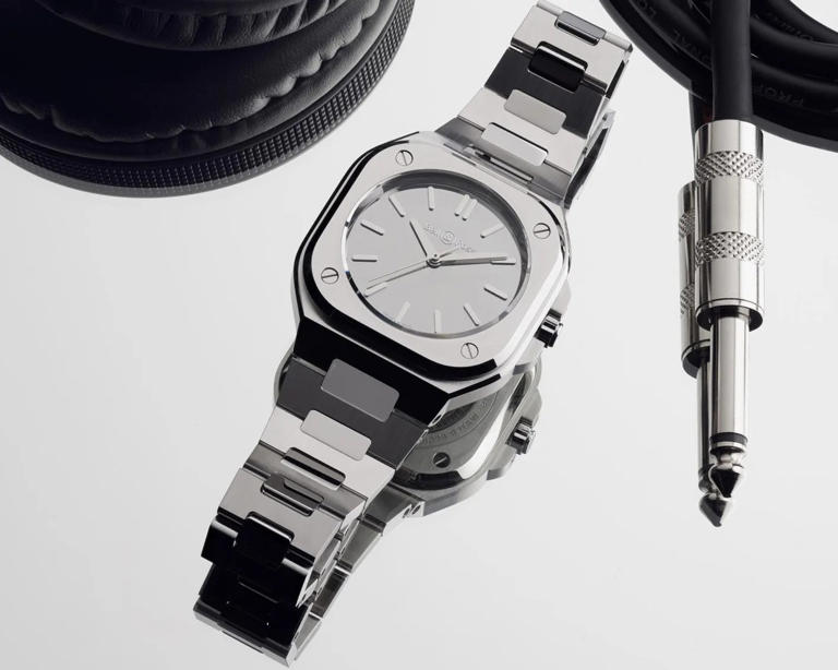 A fan-favorite integrated pilot’s watch gets a dazzling, polished-up revamp
