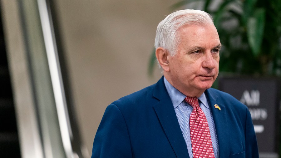 Democratic senator says US must work aggressively with new Syrian government to fight ISIS