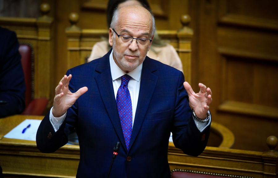 Πυρά από τα αριστερά στον Φλωρίδη: «Ντροπή να κάθεται στα έδρανα» - Με ...
