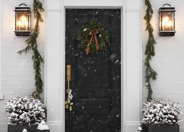 6 model hiasan Natal di pintu, bawa sukacita Natal ke rumah