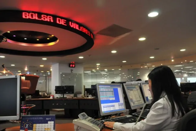 Bolsa de Valores de Colombia se negocia en terreno mixto este lunes ...