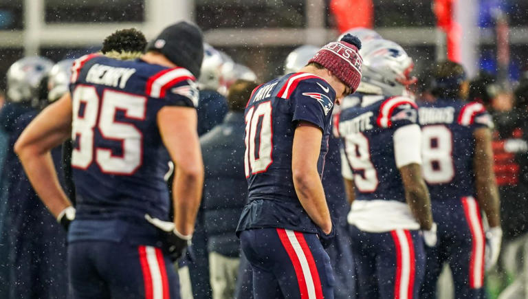 Part of the 'maturation process'? Curran, Perry react to Pats' loss