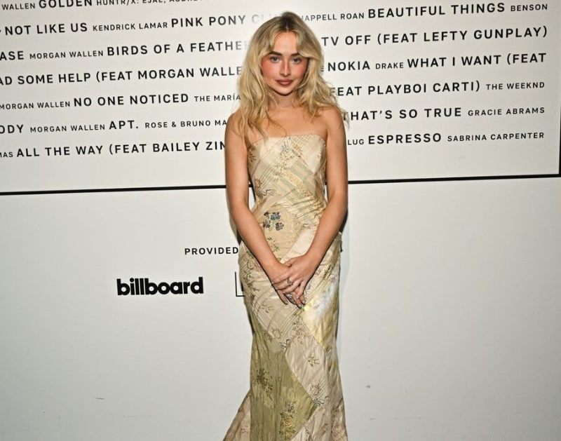 Sabrina Carpenter deslumbro con un archivo Ralph Lauren 2003: La fusión ...