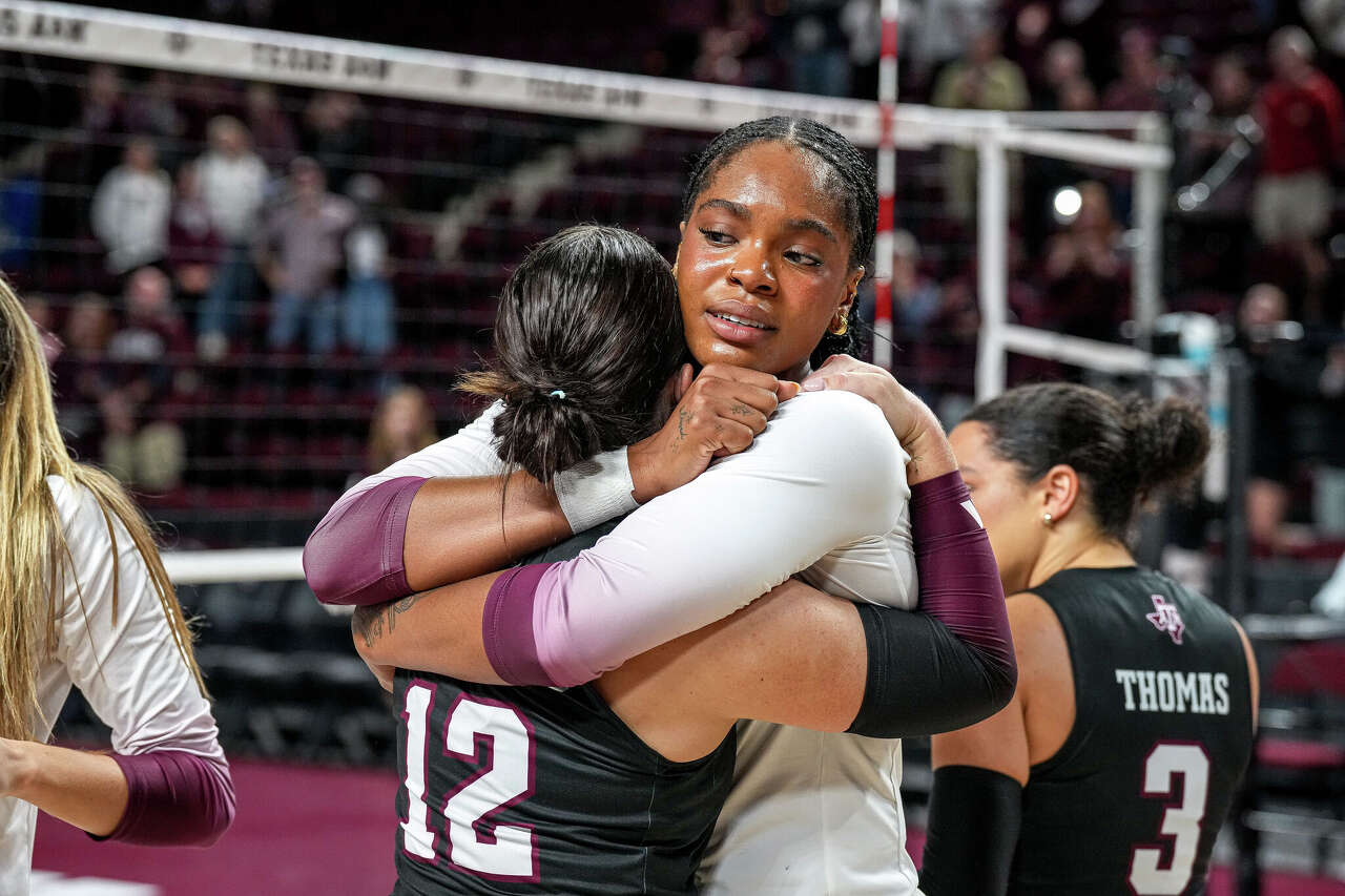 Nebraska volleyball falls to Texas A&M: See social media reactions to ...