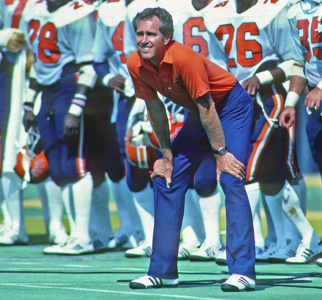 Mike White, Illinois football coach who revived program, dies at 89