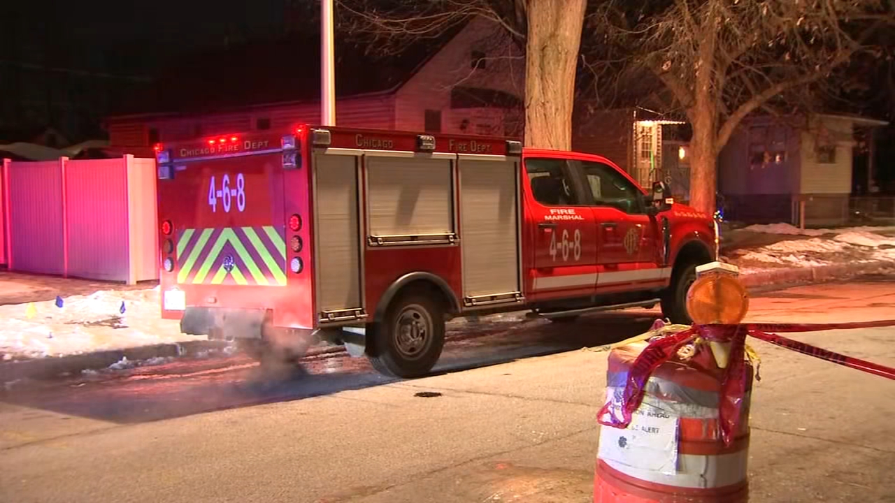 Chicago firefighter seriously injured while battling fire at Far South ...