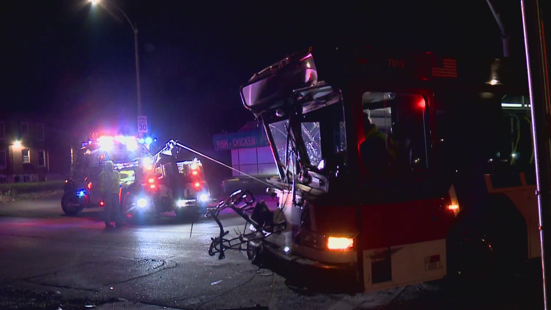MetroBus crashes into a building in St. Louis; 5 hospitalized