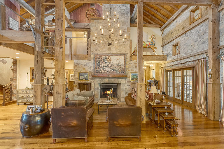 6 lovely barn homes