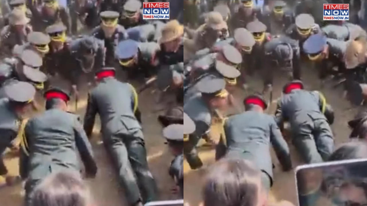 Army Chief General Dwivedi does push-ups with officers during passing ...
