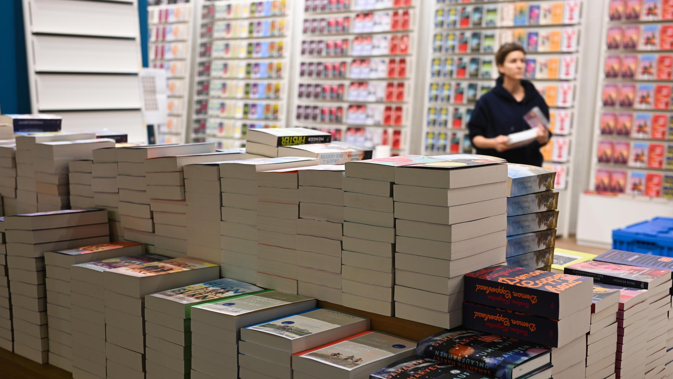 Spiegel-Bestsellerliste Taschenbuch: Endlich wieder ein Neueinsteiger ...