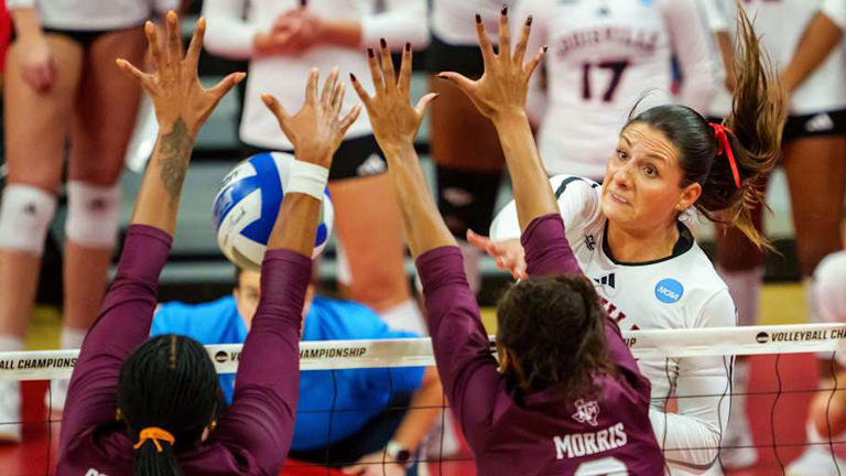 Texas A&M volleyball makes history in massive upset win over Nebraska