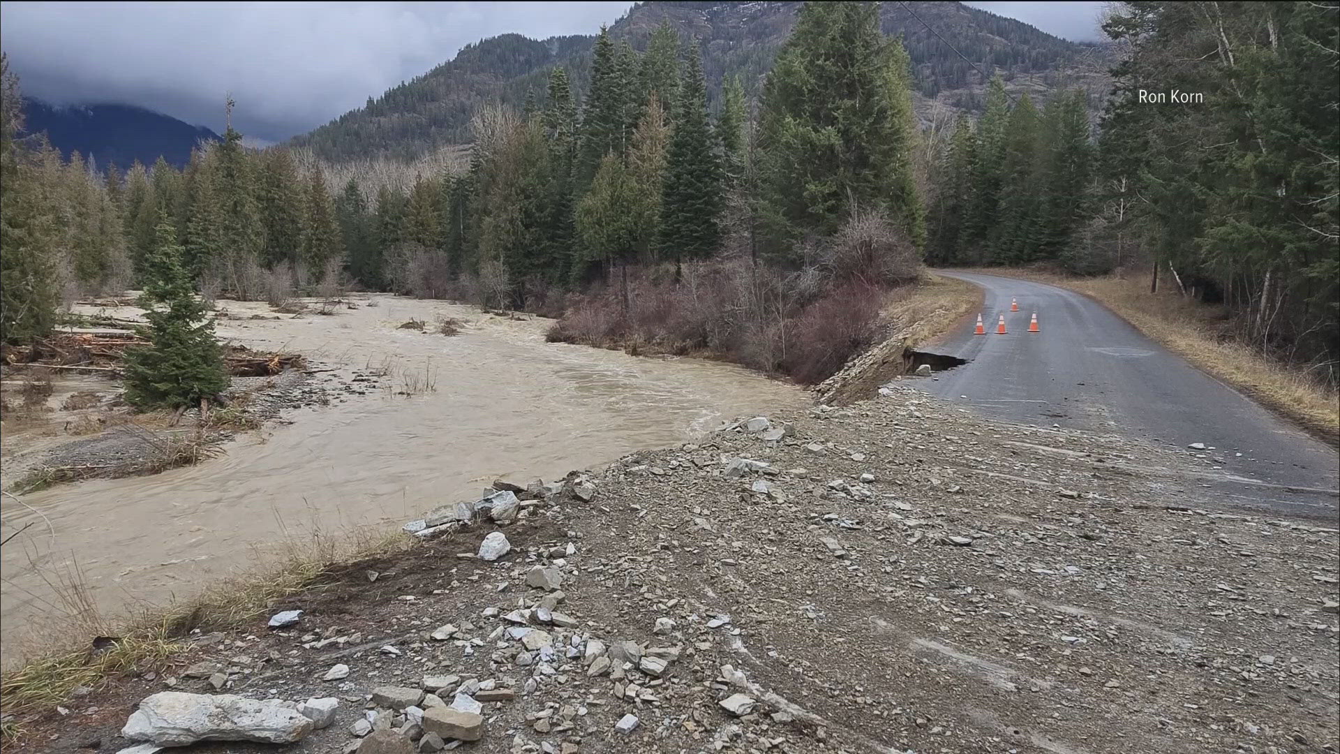 Flooding eases across western Washington, but risks remain