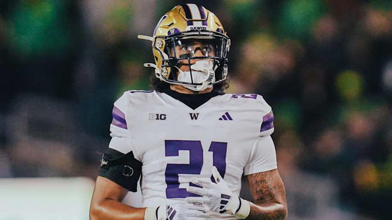 Portal-bound Huskies reportedly up to four players exiting