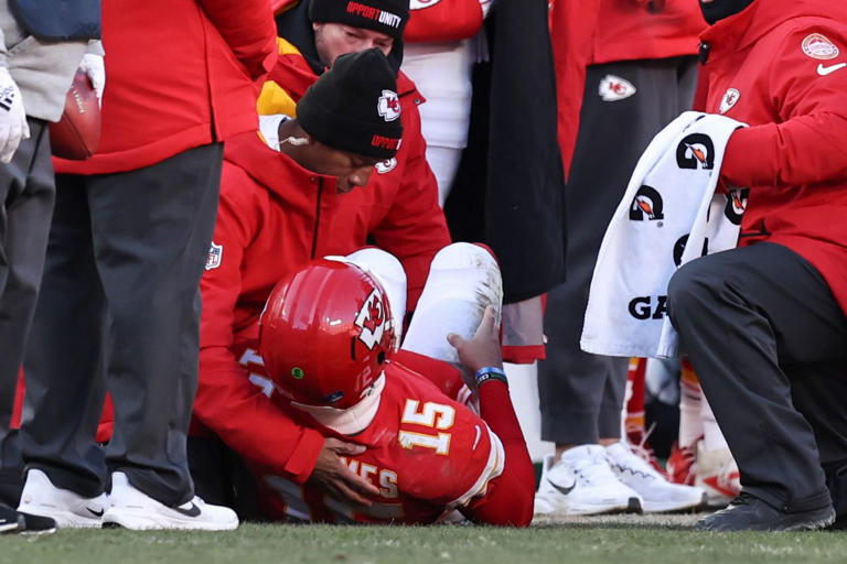 Patrick Mahomes breaks silence in his first interview since surgery to ...