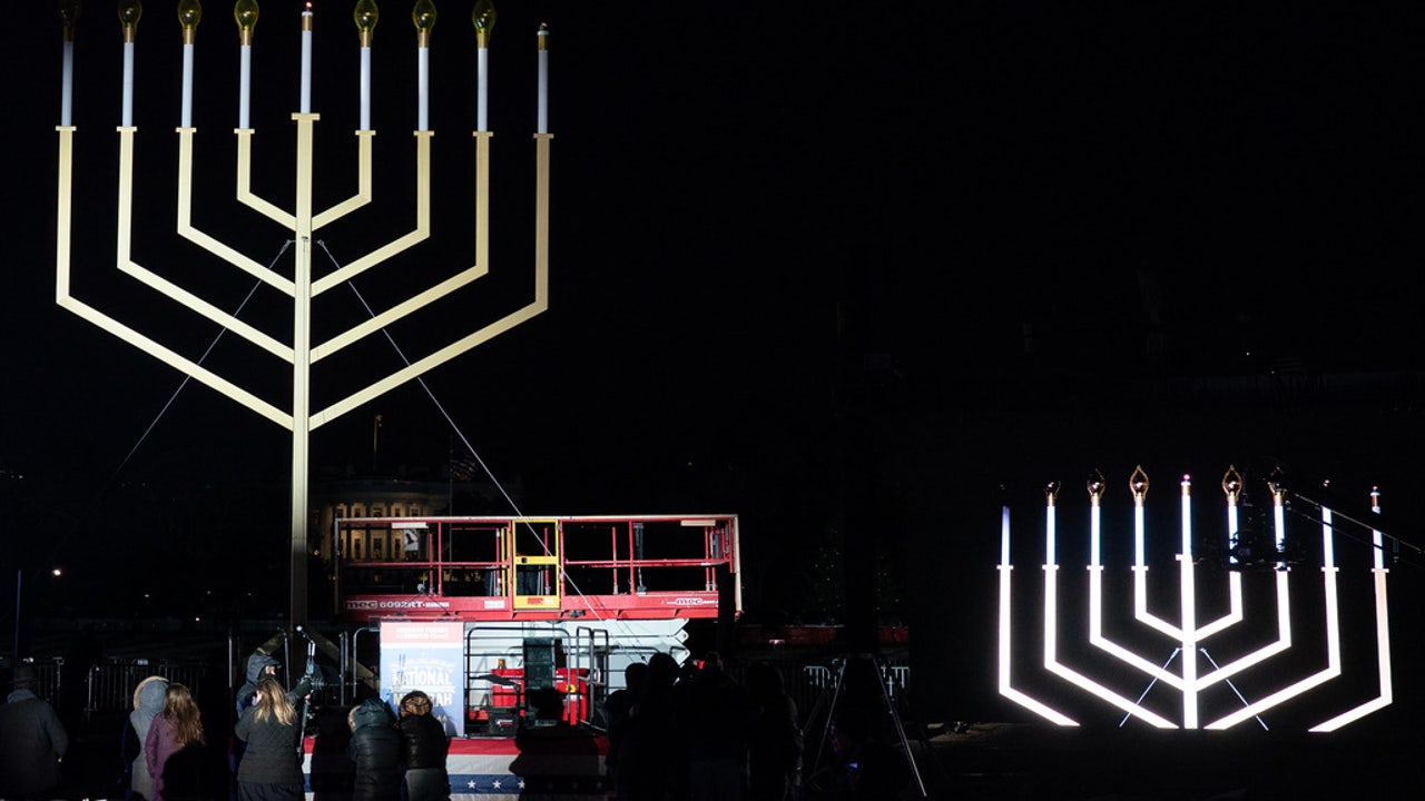 National Menorah lighting takes place in DC following Sydney attack