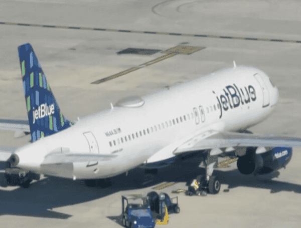 ‘We almost had a midair collision’: JetBlue pilot blasts Air Force ...