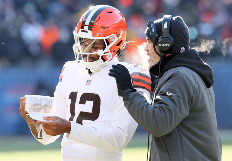 Browns defensive line keeps hunting as Myles Garrett nears NFL’s single ...