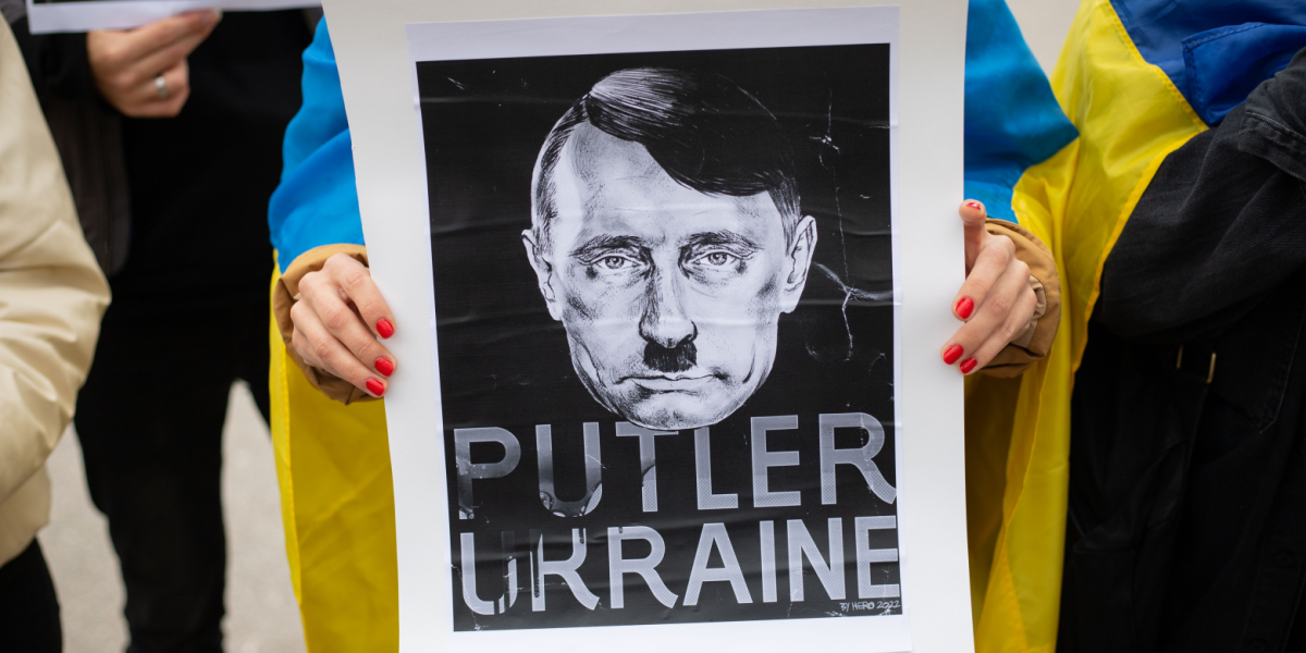 German chancellor compares Russia to pre-war Germany – and Putin to Hitler