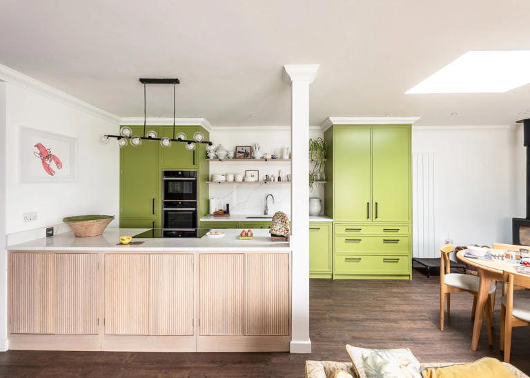 8 types of textured kitchen doors that are on trend