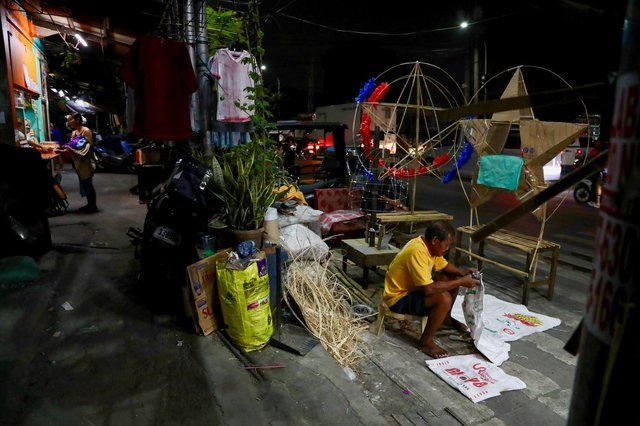 Photo essay: Tisoy’s parol: Finding joy in the simplicity of life
