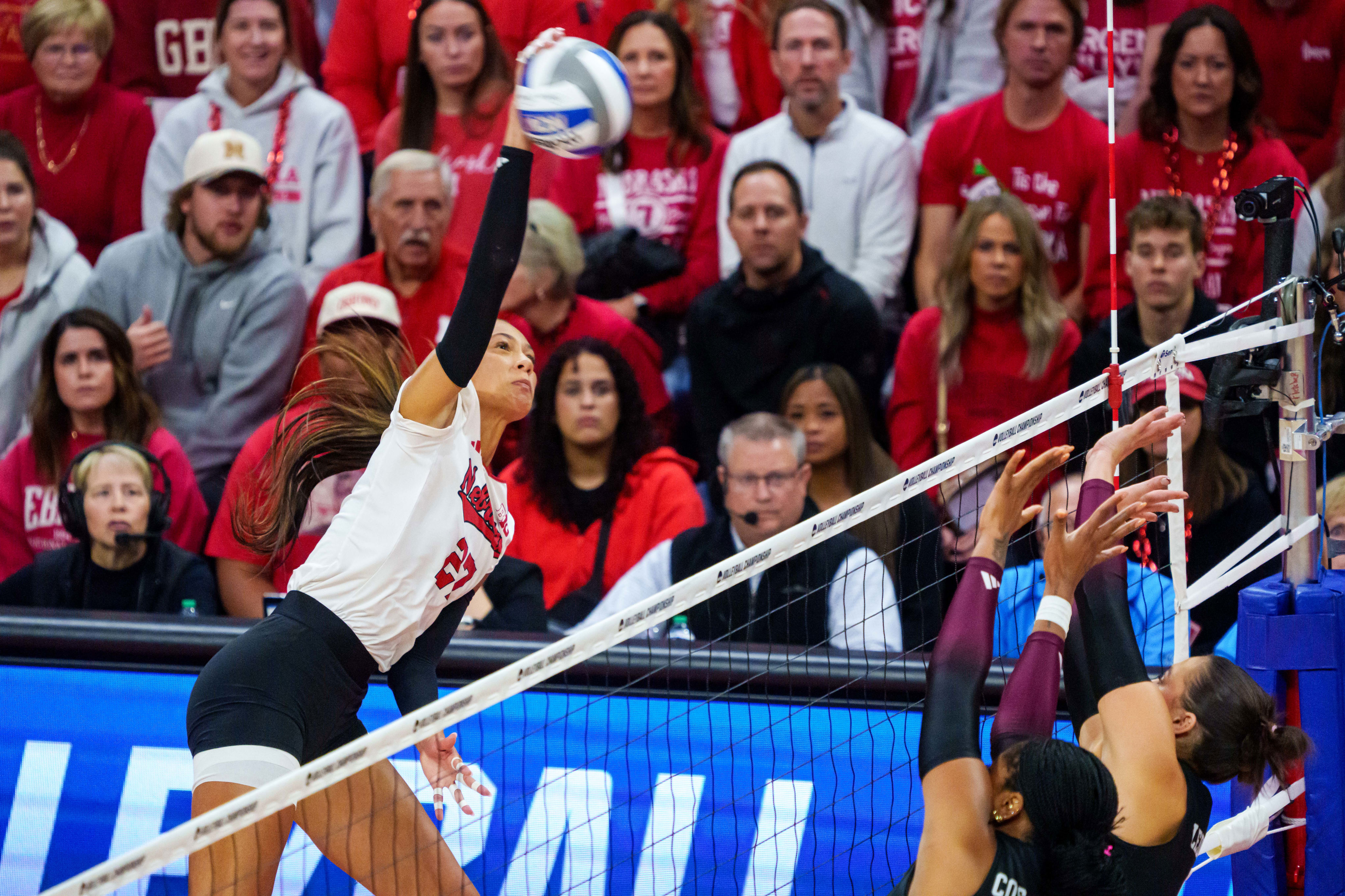 Nebraska volleyball season ends in five-set defeat against Texas A&M