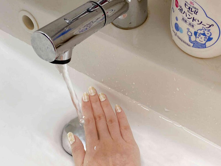 【ダイソー】ネイルチップの付け方と外し方を画像付きで解説! 初心者でも失敗しないコツ＆かわいいおすすめ10種を紹介