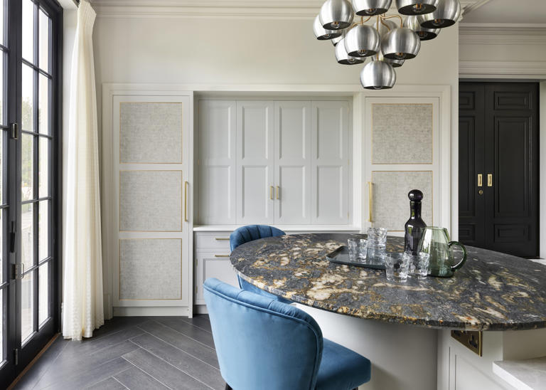 8 types of textured kitchen doors that are on trend