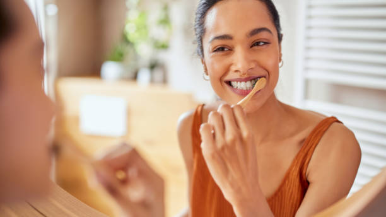 Brushing too hard? How “clean teeth” can still lose enamel