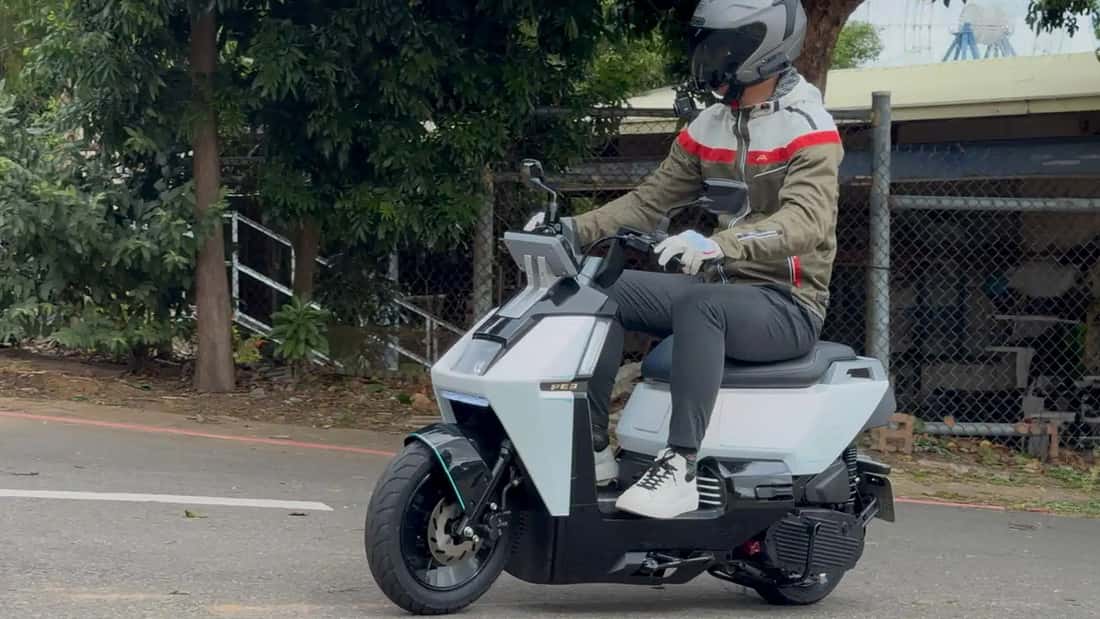 SYM PE3 hybrid scooter: Elektroroller mit Range-Extender