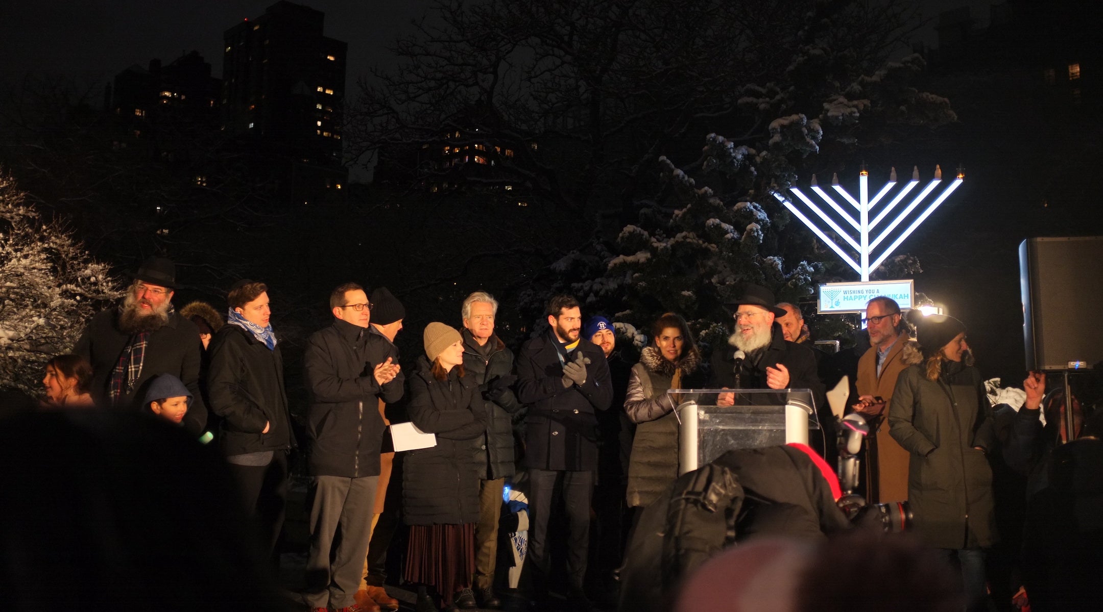 New York Jewish leaders at menorah lighting call for solidarity and ...