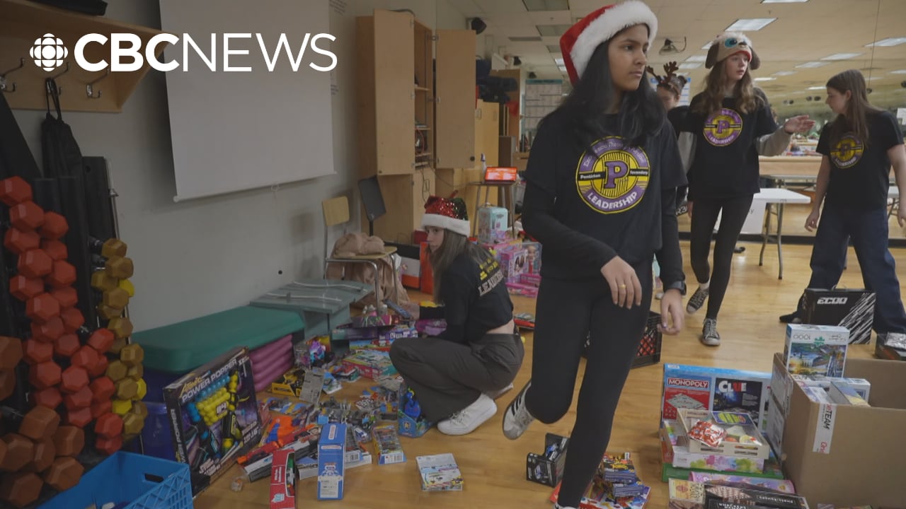 Penticton, BC., students aim to provide more than 1,000 toys to kids in ...