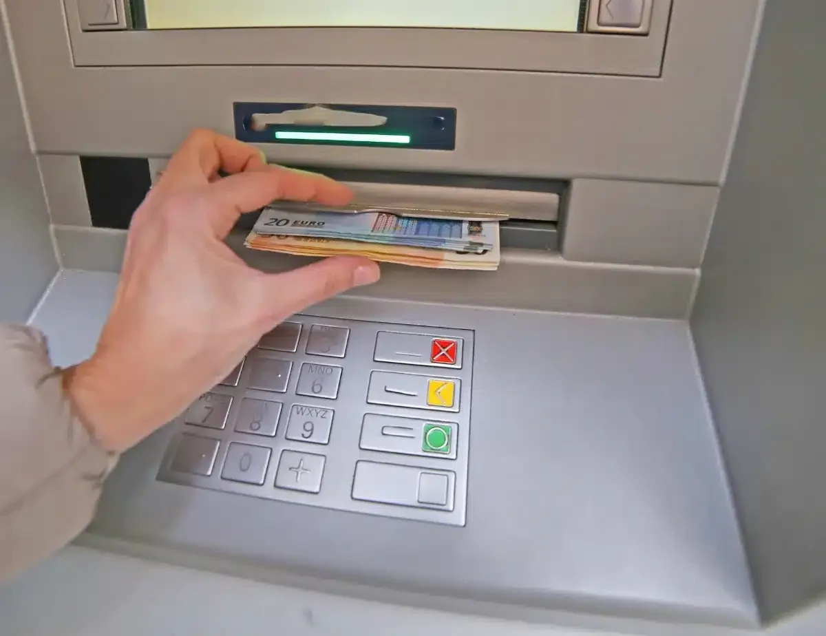 Argent liquide : ce qui vous attend avec le cash in shop dès 2026