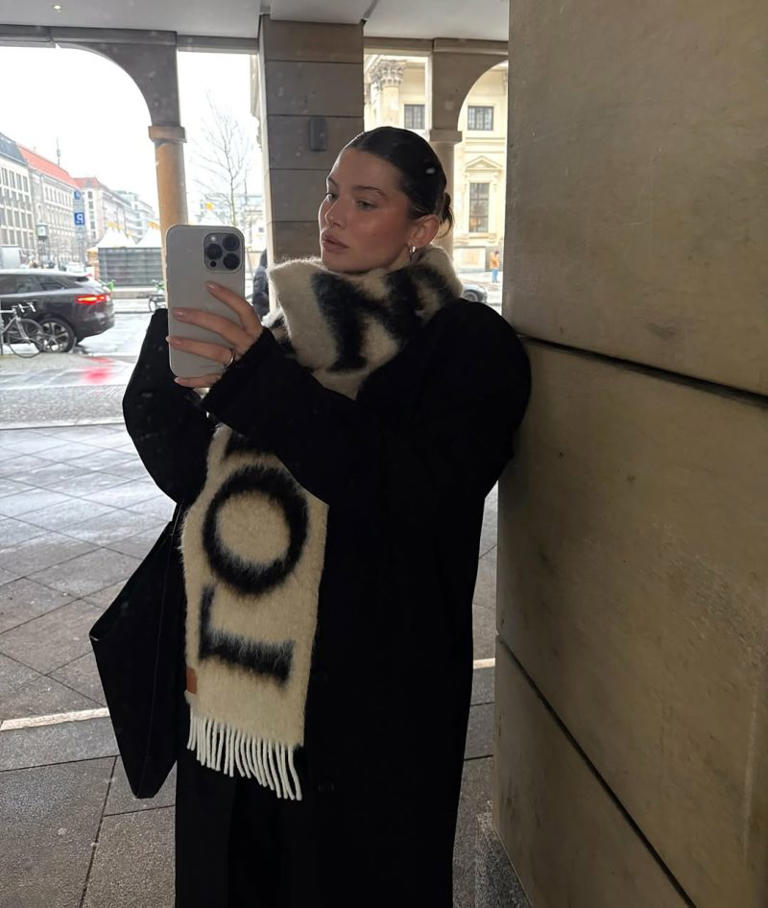 Μην αγοράσεις κασκόλ πριν δεις αυτά τα hot trends