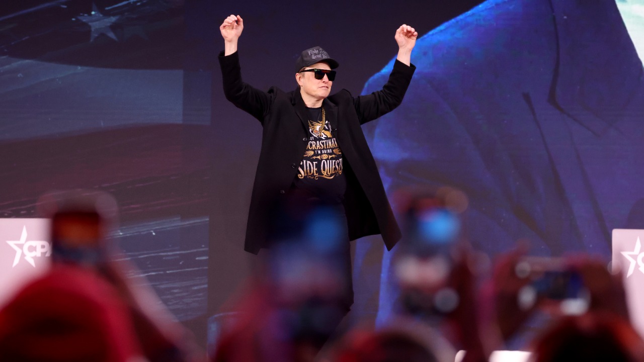 Here's what a SpaceX IPO could mean for Tesla stock