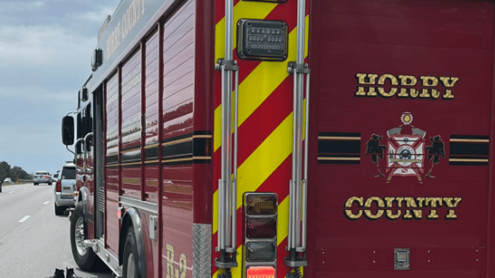 2-vehicle crash blocks lanes of traffic in Horry Co.