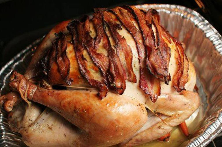 I asked 6 chefs if you should use foil when cooking turkey — they said ...