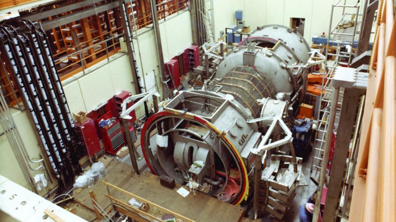 Physicists confirm the strange effect known as time reflections