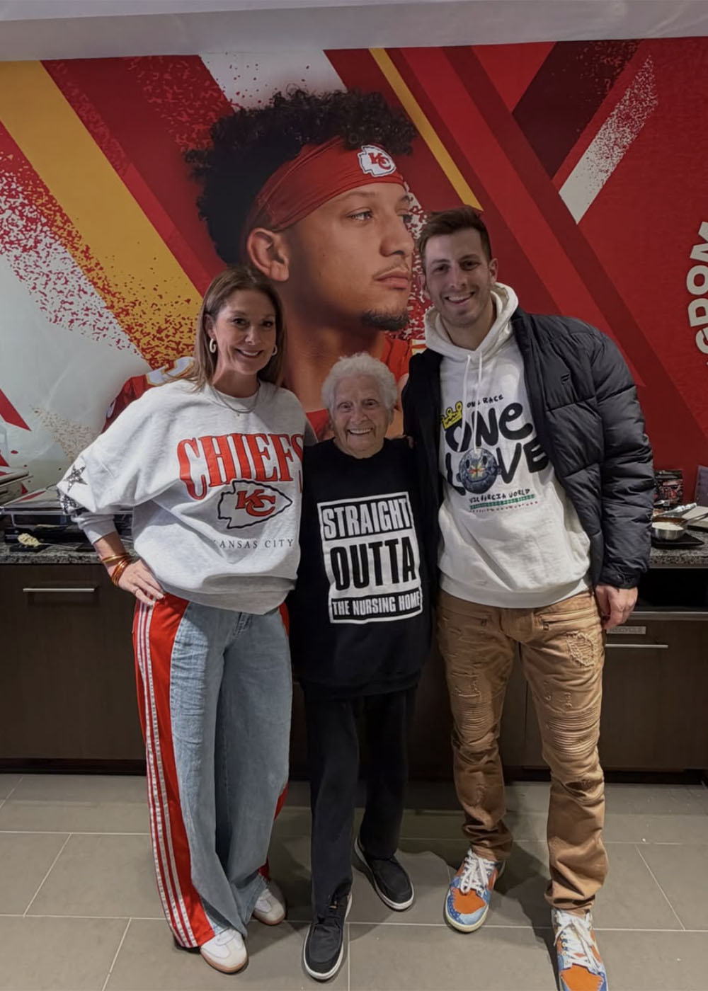 Patrick Mahomes’ mom reacts to Chiefs QB’s message after devastating ...