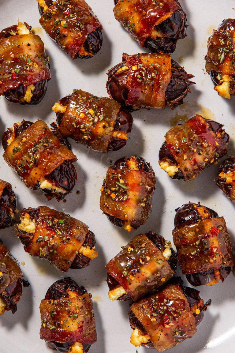 30 bites, sip & sweets that are perfect for a Christmas potluck