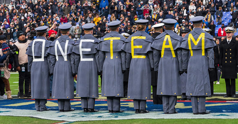 Midshipmen edge Black Knights in the 126th Army-Navy Game