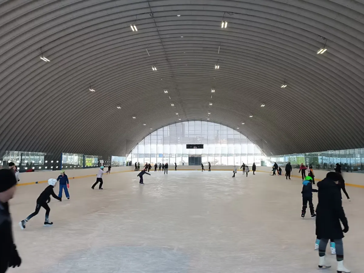 SPM láká na butovický led. Můžete mít celý stadion na hokej jen pro sebe