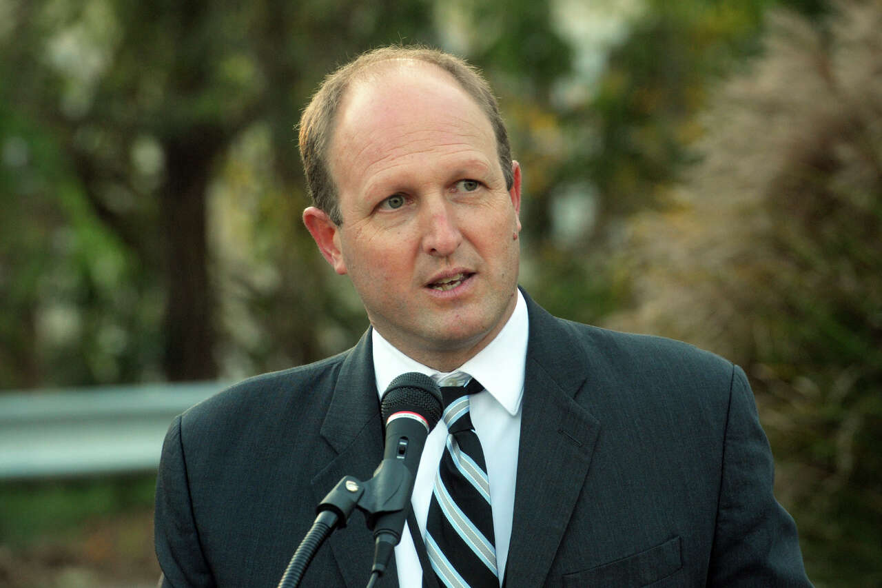 Trumbull superintendent proposes $137.7 million budget, with 2 fifth ...