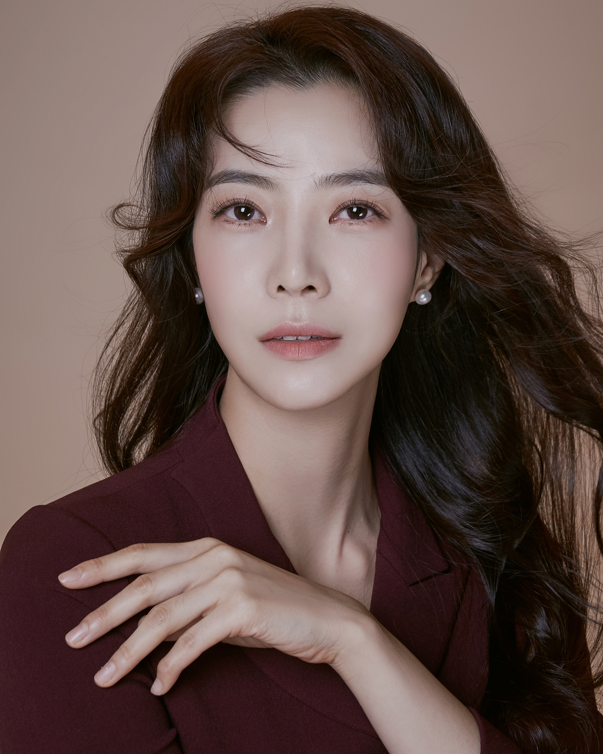 Actor Lee Ha-rang cast as lead Nam Ji-young in short-form drama 'Queen'