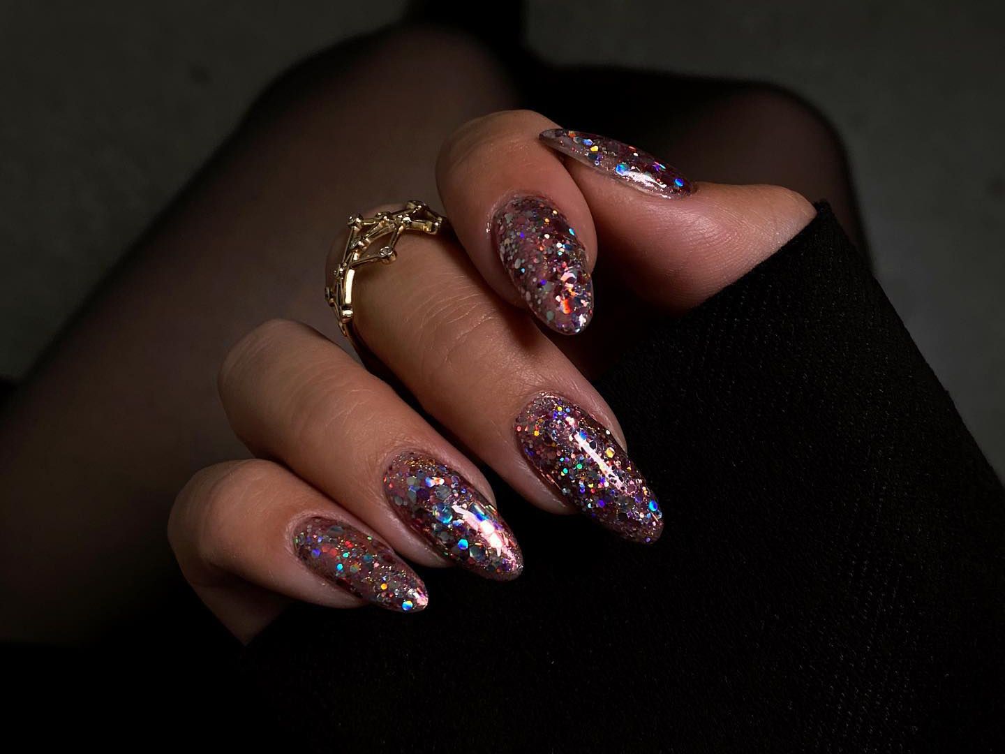 Planning your first set of acrylic nails? Read this first