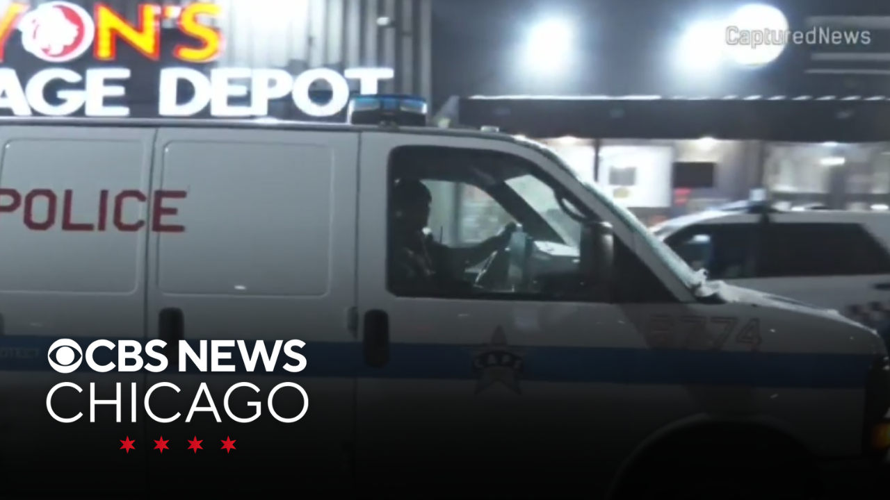 Man shot inside liquor store on Chicago's West Side